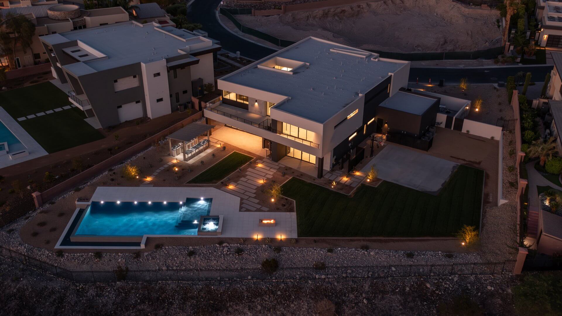 Design-Build Architecture in MacDonald-Highlands | Blue Heron