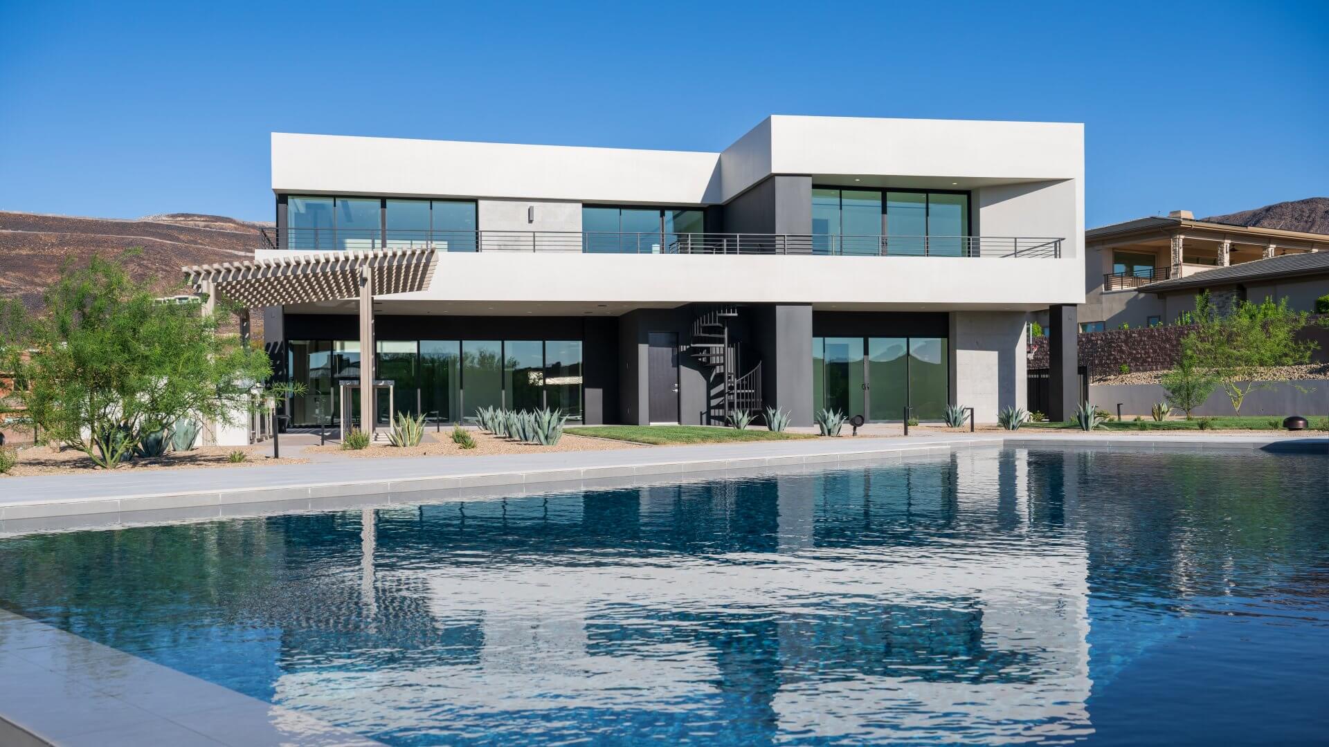 Design-Build Architecture in MacDonald-Highlands | Blue Heron